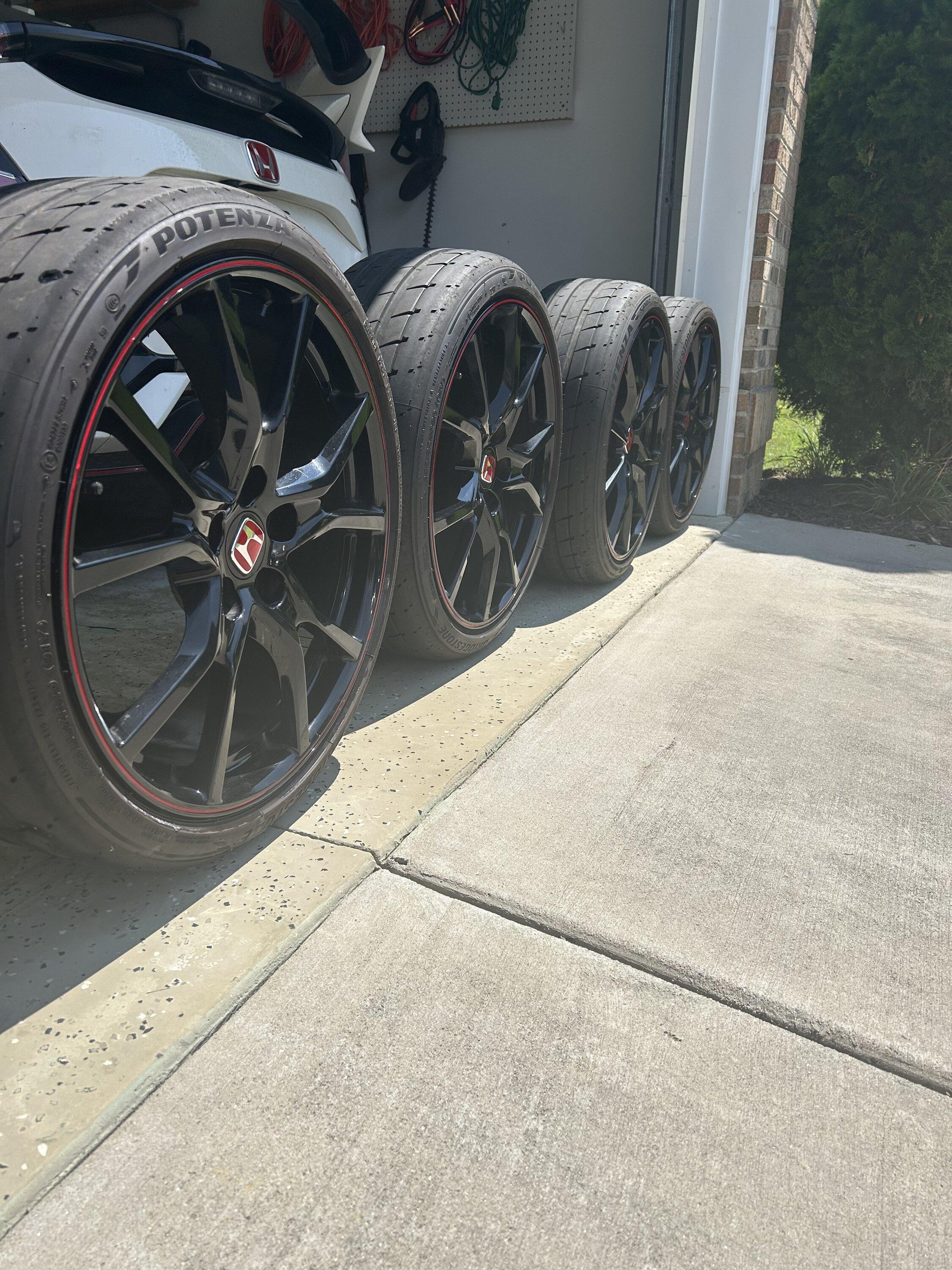 North Carolina - Stock Type R wheels & tires $1K | 2016+ Honda Civic ...