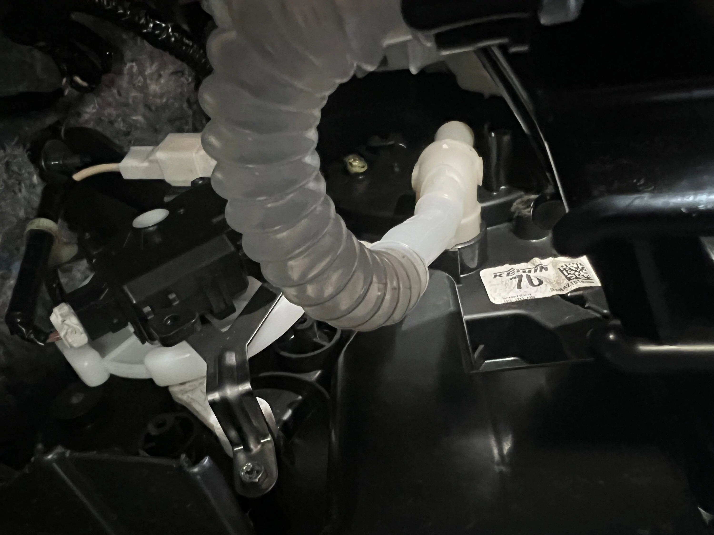 Please help! Detached tube under steering wheel | 2016+ Honda Civic ...