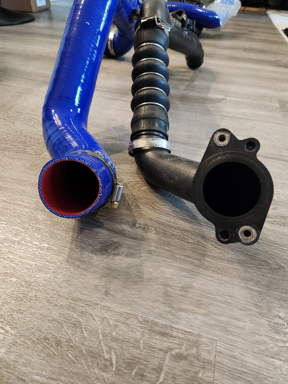 PRL Intercooler (FMIC V2) with Vargas Turbocharger Technologies charge pipes for Civic SI (my ...