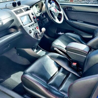 For people here that want a Boost Blue Type-R but cant find it (repaint ...